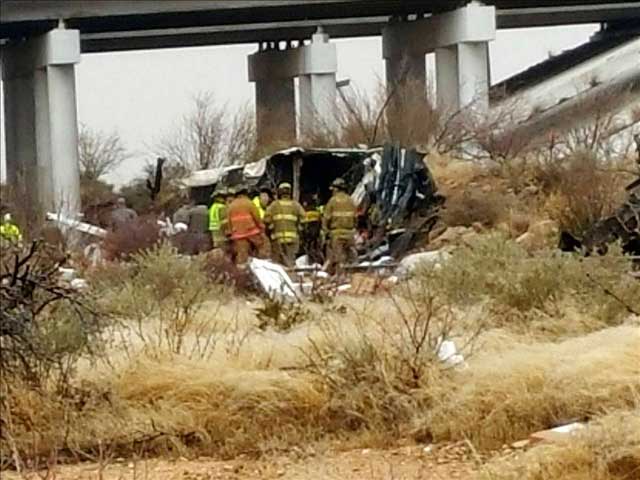 Guard Remains Critical After Deadly Texas Prison Bus Wreck | cbs19.tv