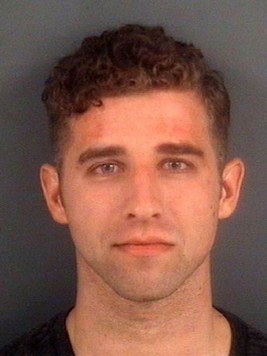 Fully armed soldier arrested at mall after 911 calls | cbs19.tv
