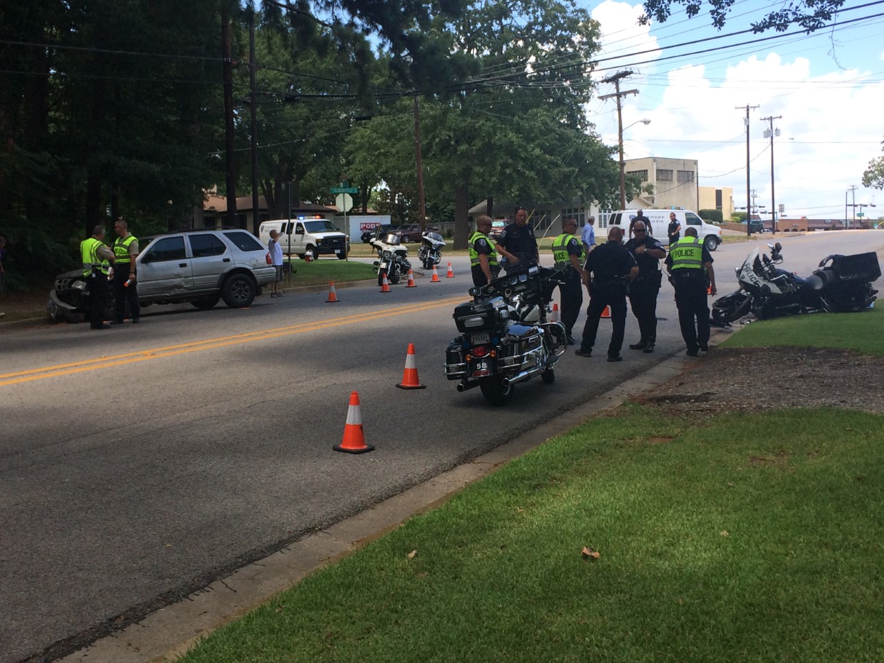 Tyler Police officer recovering after being struck by SUV while on his ...